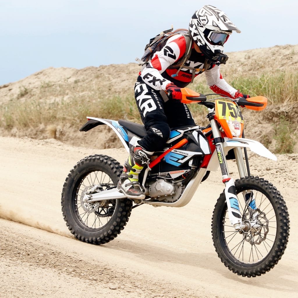 Electric KTM Races Against Gas Bikes - Electric Cycle Rider